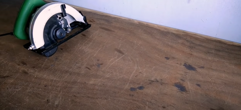 How to Use a Circular Saw Without a Table? - ToolsProfy