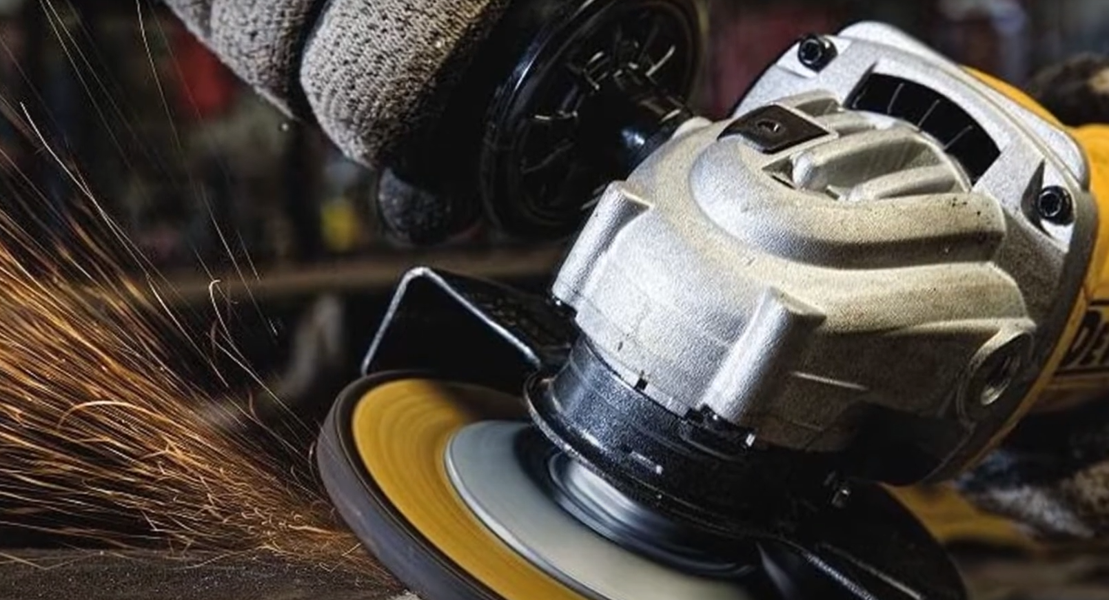 Cut Off Tool vs. Angle Grinder: What’s the Difference? - ToolsProfy