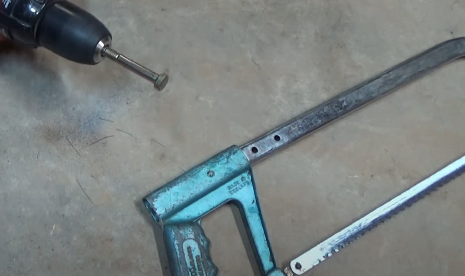 How to Cut a Screw Without Tools? - ToolsProfy