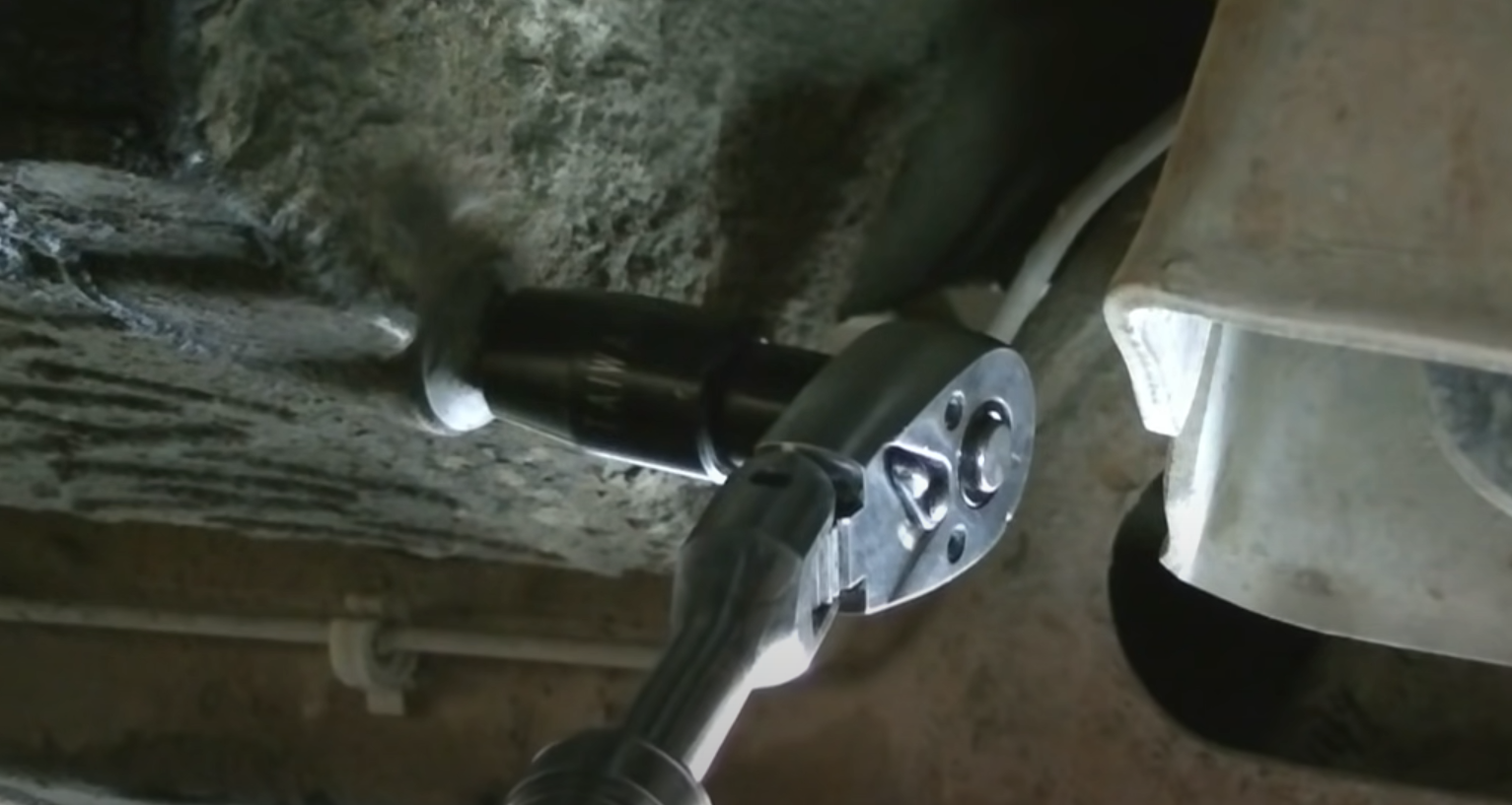 How to Loosen a Tight Bolt Without Tools? - ToolsProfy