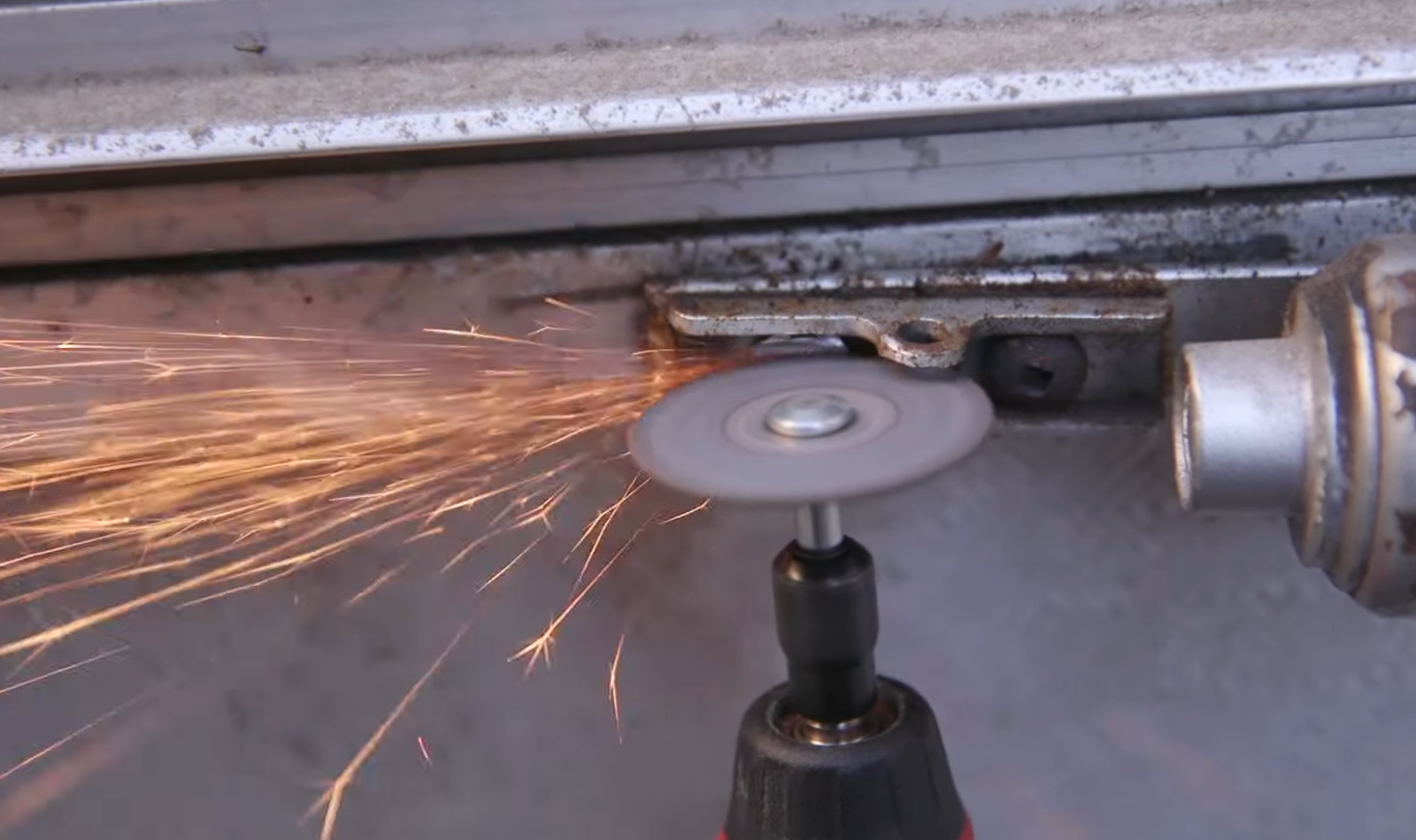 Milwaukee Rotary Tool vs. Dremel: Which is Better? - ToolsProfy