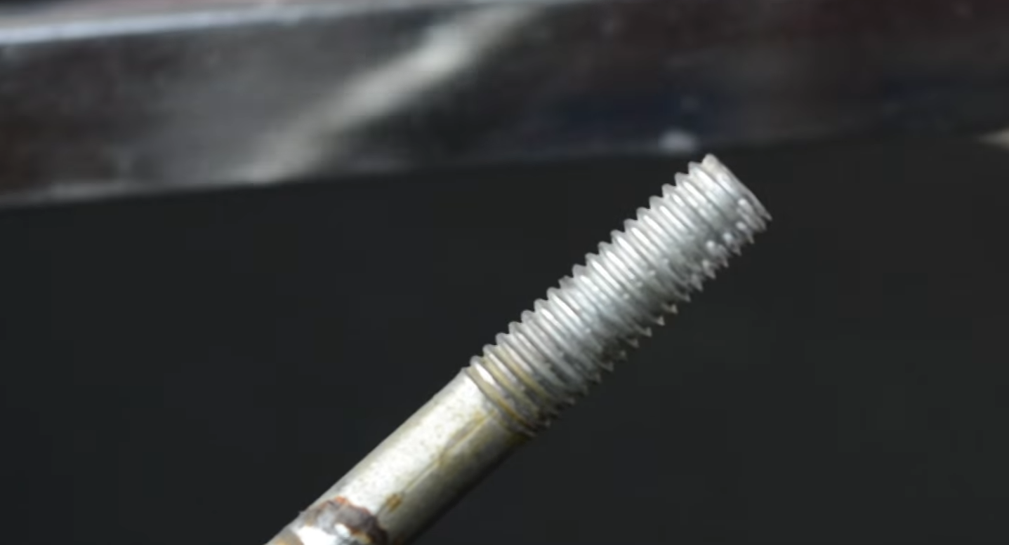 How to Cut a Chain Without Bolt Cutters? - ToolsProfy