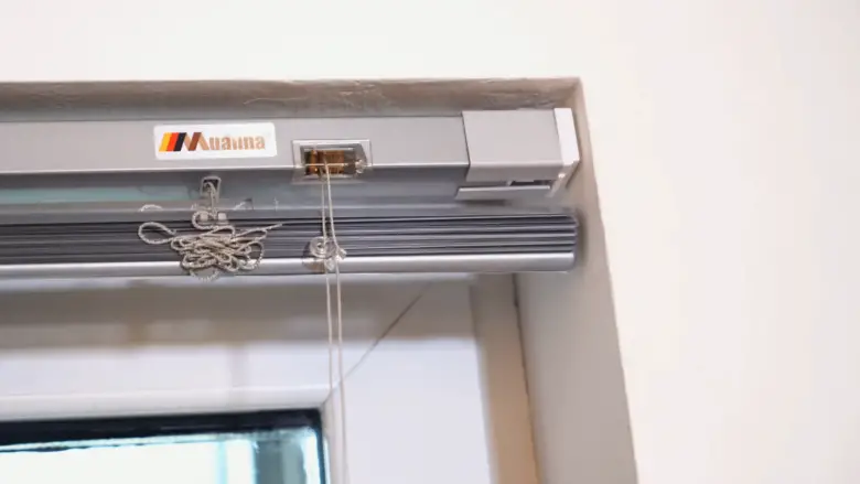 How to Install Window Blinds Without Drilling? - ToolsProfy