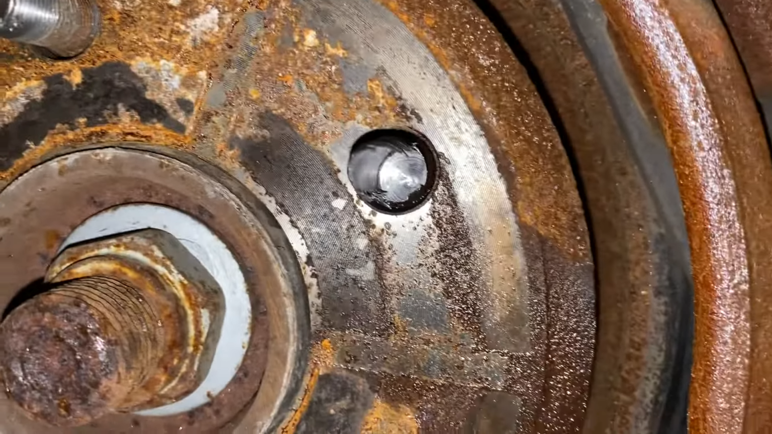 How to Remove a Stripped Lug Nut Without Tools? - ToolsProfy