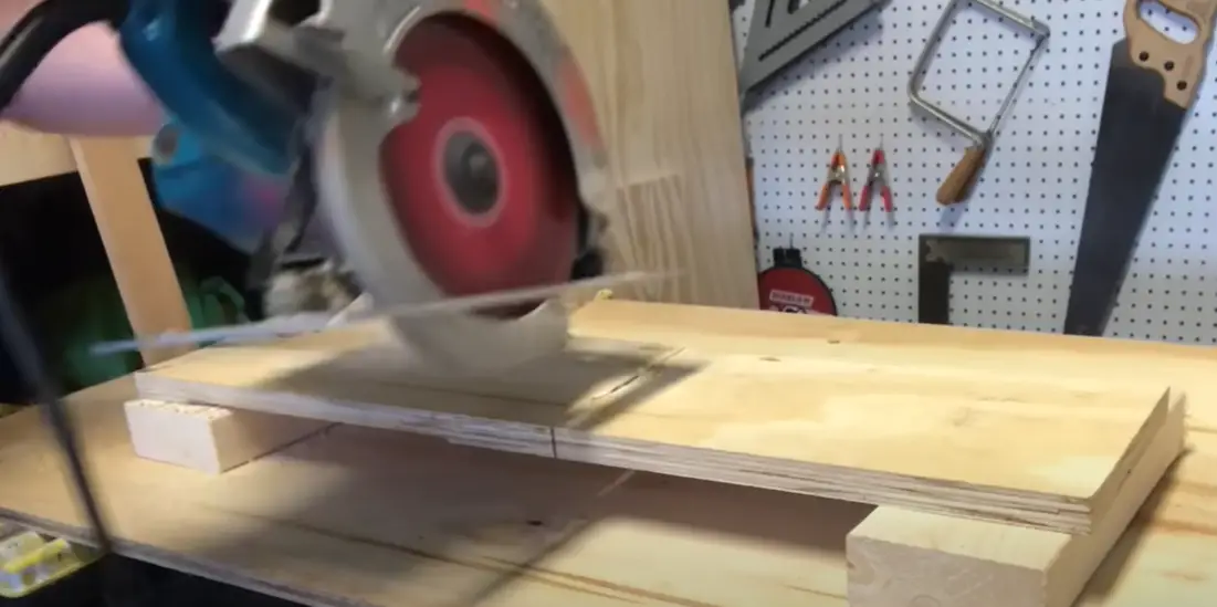Why Does My Circular Saw Spin Backwards? - ToolsProfy