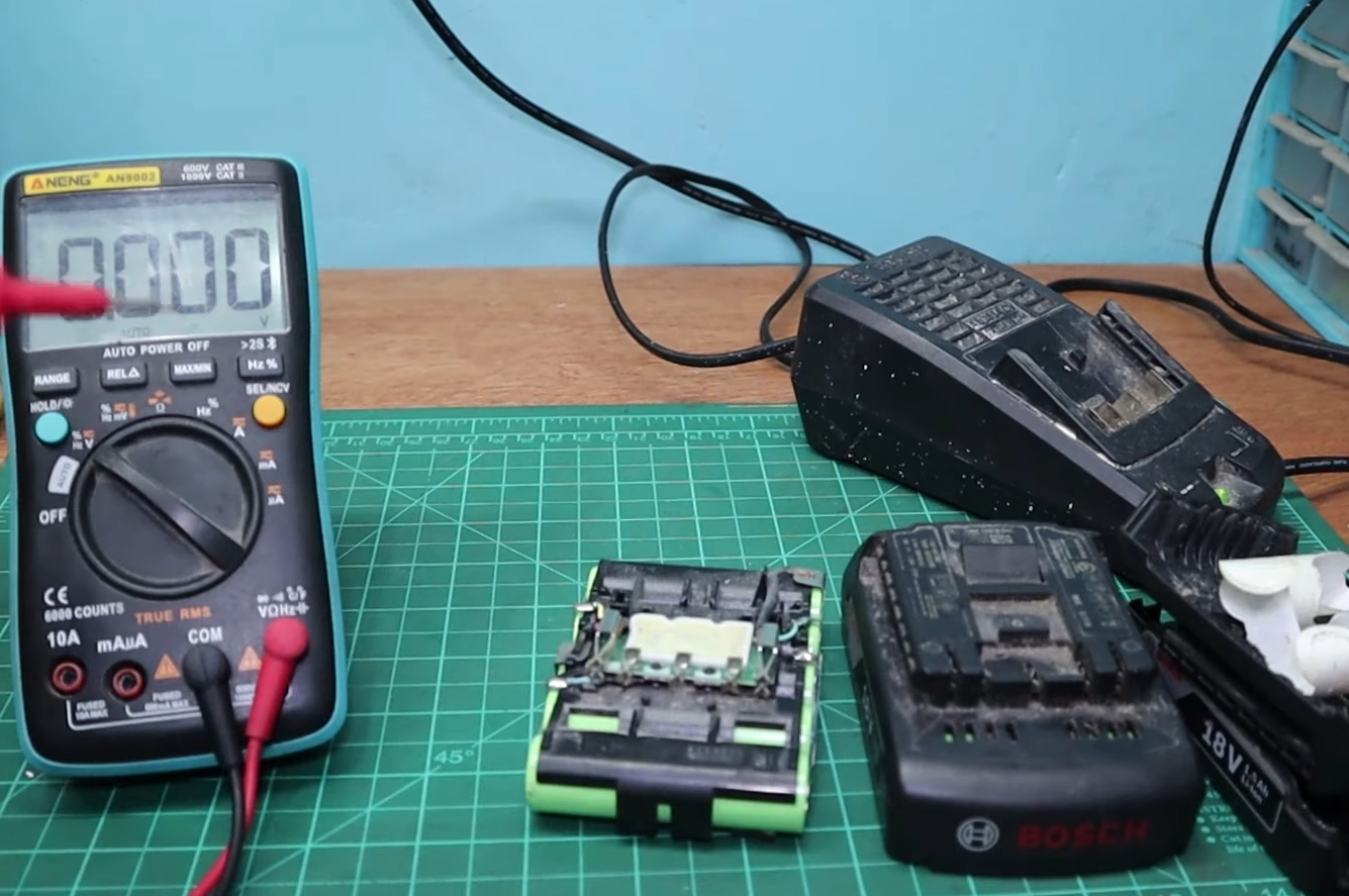 Bosch 18V Battery Not Charging: How to Fix? - ToolsProfy