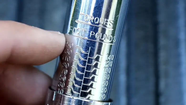 Breaker Bar vs. Torque Wrench: What’s the Difference? - ToolsProfy