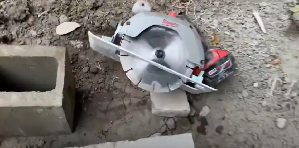 How to Cut Concrete Block With a Circular Saw? - ToolsProfy