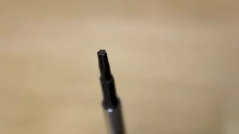 How to Unscrew a Star Screw Without a Screwdriver? - ToolsProfy