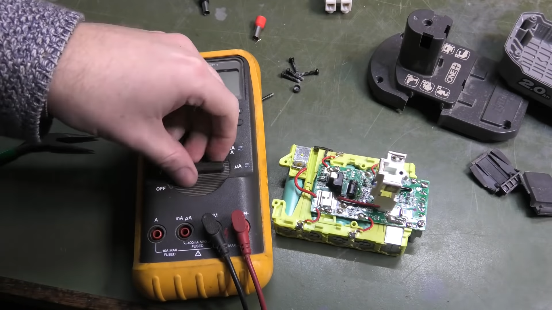 Ryobi 18V Battery Not Charging: How to Fix? - ToolsProfy